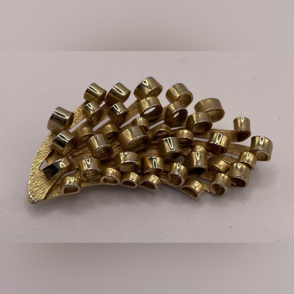 Vintage | Jewelry | Vintage Brutalist Mcm Gold Tone Brooch Pin In A ...